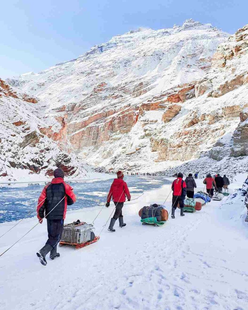 Chadar Trek Package : Explore the Frozen Zanskar River